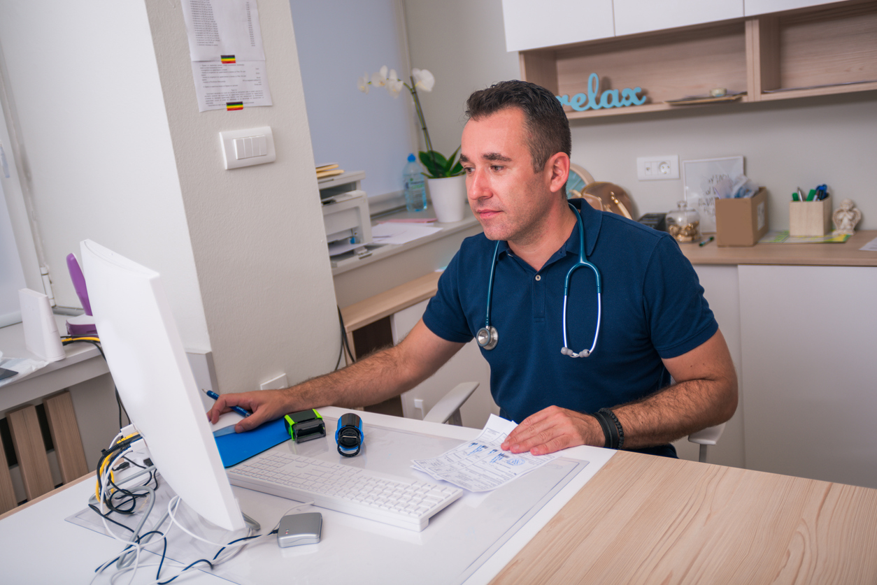 15 Pros and Cons of Being an RHIT (Registered Health Information ...