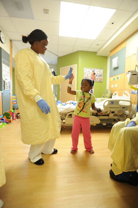 14 Pros and Cons of Being a Medical Assistant